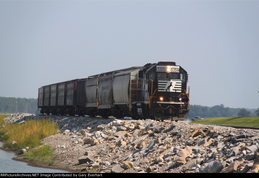 NS GP38-2 #5356
